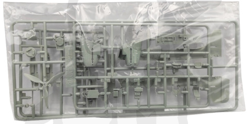 Battle-Models > Academy 12539 12539 Ju-87G-2 & JS-2 Limited 1:72